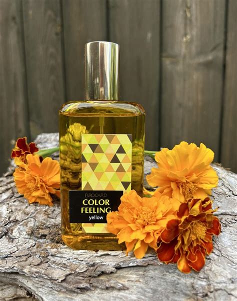 Color Feeling Yellow Brocard fragancia - una fragancia para Hombres y ...