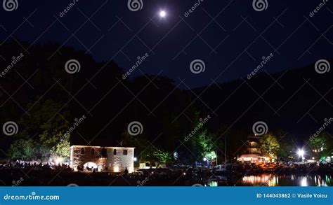 Nuit Dans Thassos Avec Le Ciel Clair Et La Pleine Lune Sur Le Bord De