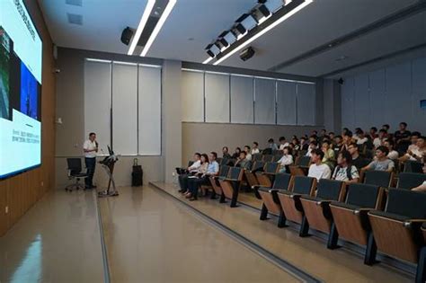 复旦大学张立华教授来我院作从元宇宙到人机融合智能学术讲座 中德智能制造学院
