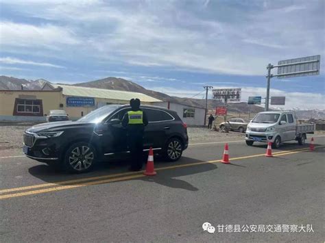 喜迎二十大 忠诚保平安 交警大队开展统一整治行动非机动车行人交通