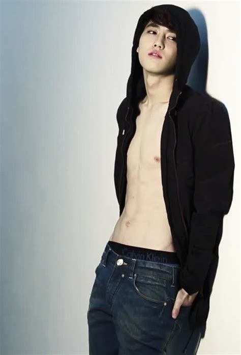 120315 Exo K Highcut Magazine Suho Nosebleed Tumbex