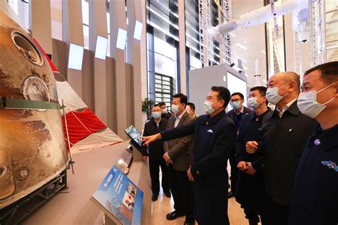 逐梦寰宇问苍穹中国载人航天工程三十年成就展在国博开幕 中国日报网
