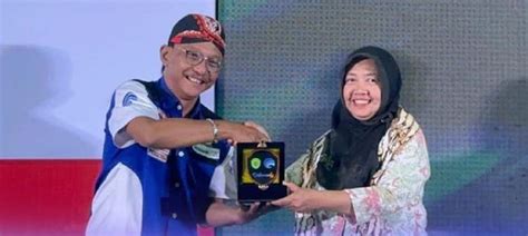 Diskominfo Kaltim Raih Penghargaan Mitra Kolaboratif Daerah Terbaik Di