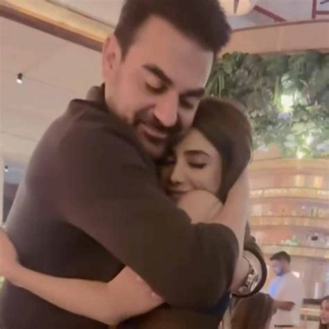 Arbaaz Khan And Sshura Khans Cozy Restaurant Hug Goes Viral