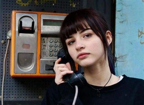 Брутално внучката на Виолета Донева я заколила заради сън