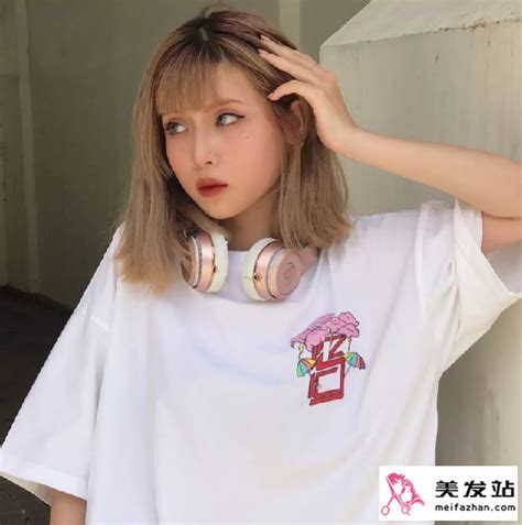 烫小卷or烫直哪款好看 两款发型效果对比就知道时尚发型 美发站
