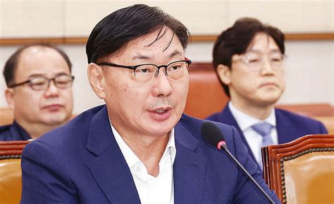 800만 달러 대북 송금에 공모한 혐의로 구속이화영 항소심 오늘 선고