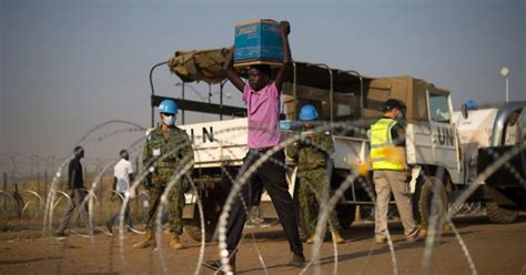 بسبب خلاف حول ضريبة مساعدات الأمم المتحدة عالقة في جنوب السودان