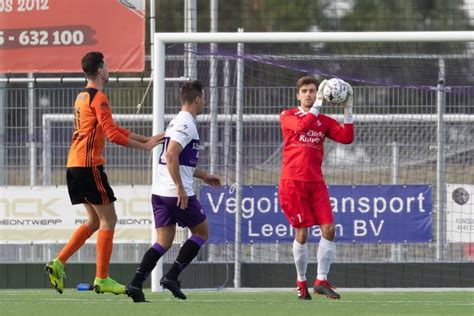 Nieuwe Keeper Mark Van Ingen Toont Zijn Klasse Bij Lrc Leerdam Regiosport Rivierenland Adnl