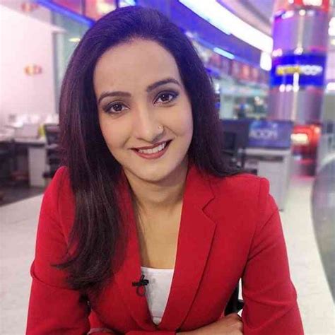 Meenakshi Kandwal Affairs Age Net Worth Height Bio And More 2024