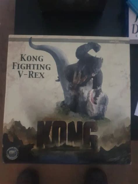 Rare King Kong Fighting V Rex Movie Statue Weta Collectibles Boxed £
