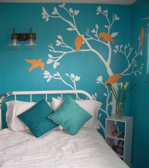 Tree Wall Decorations Adding Romantic Vibes To Modern Bedroom Designs Bedroom Decor Modern