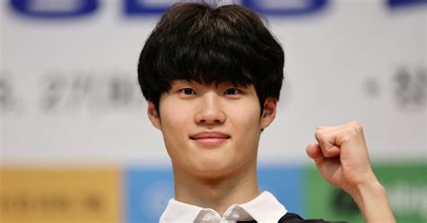 황선우 개인·단체 모두 좋은 성적수영대표 후쿠오카 출사표종합