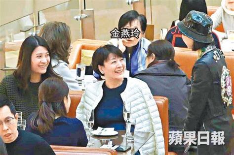 【馮仁昭四圍超】金燕玲同女兒嘆香檳 E123長青網 長者服務及老人院資訊