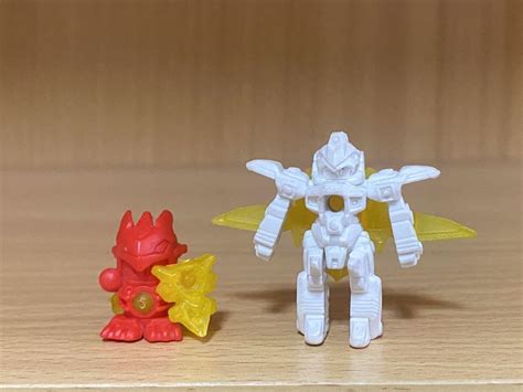 ビーダマン 爆外伝消しゴム クロスアップシリーズ 2体まとめ売り By メルカリ