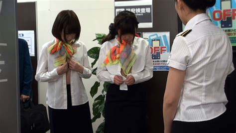 空港の出国審査ゲートでドッキリ羞恥身体検査 173723人気av女優観察日記 無料アダルト動画大全集