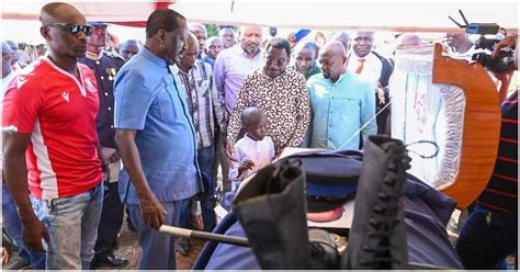 Raila Odinga Attends Burial Of Mama Idas Bodyguard Barack Otieno Ke