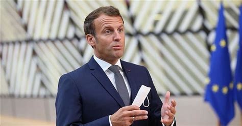 ماكرون يعلن عزم فرنسا دعم العملية الانتقالية في سوريا