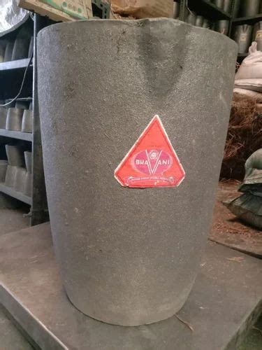 Clay Graphite Crucible For Industrial 50000 At 50 Number In