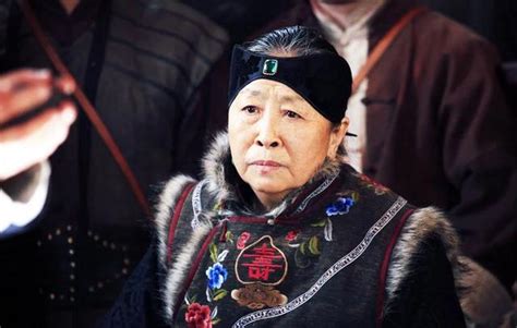 “丑娘”张少华遭到大家谩骂，如今81岁身败名裂！