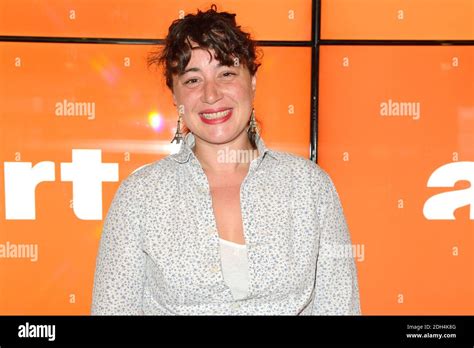 Louise Massin Assiste A La Conference De Presse Rentree 2017 De Arte Au