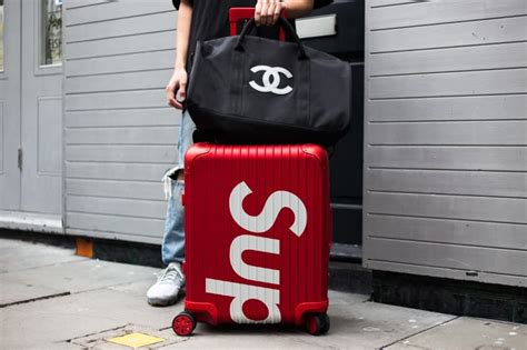 直擊 Supreme X Rimowa 重磅聯乘系列倫敦發售現場 Hypebeast
