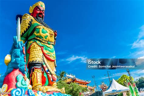 Patung Guan Yu Di Phuket Thailand Foto Stok Unduh Gambar Sekarang