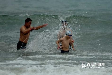 各大海水浴場齊開放 青島迎來海澡季 每日頭條