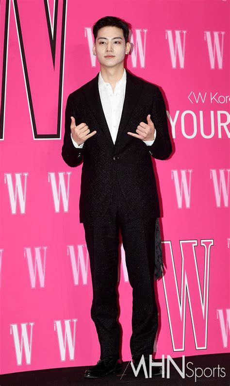 Got7s Jay B And Jinyoung Finally Reunite As Jj Project At W Korea Halloween Party Koreaboo