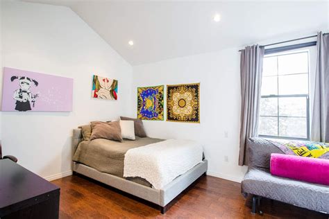 ‘goldeneye Bond Girl Izabella Scorupco Seeks Buyer In La At 12m