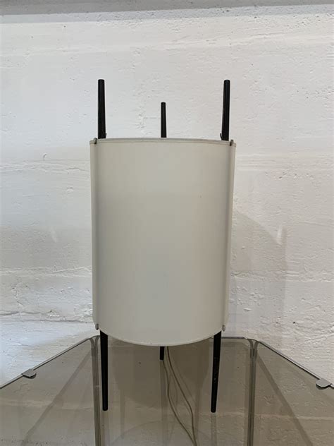 Isamu Noguchi Noguchi “f” Lamp The Auctionlab