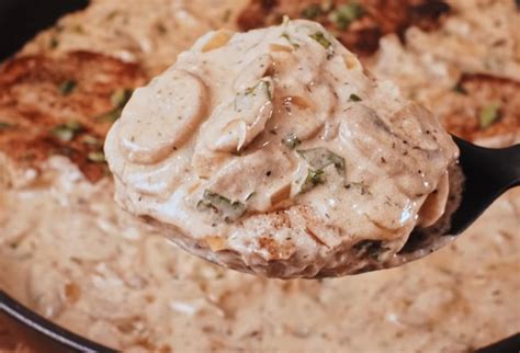 Рецепта за пържоли от плешка в гъби със сметана кулинарно бг