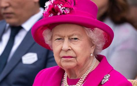 Queen Elizabeth Ii Shock How Prince Charles Could Take Throne Before