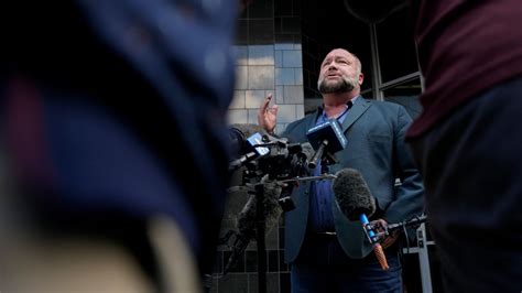 Alex Jones Infowars Survived A Judges Order But The Conspiracy