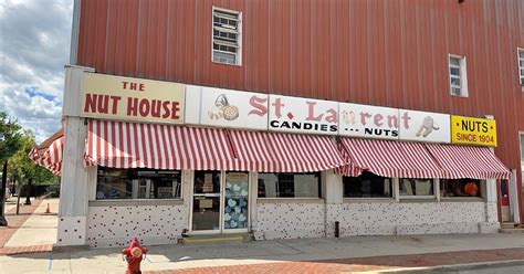 This Nostalgic Candy Shop In Michigan Has Been Offering Classic Sweet