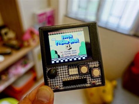 A Tiny Esp32 Handheld Nes Emulator