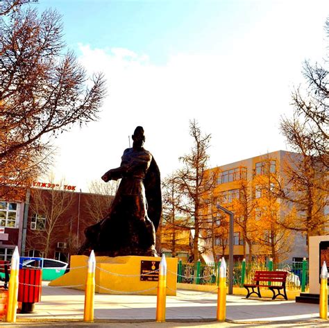 Өндөр гэгээний наадмын бас нэгэн чимэг болсон Соёмбо Өвөрхангай Өндөргэгээн Өвөрхангай