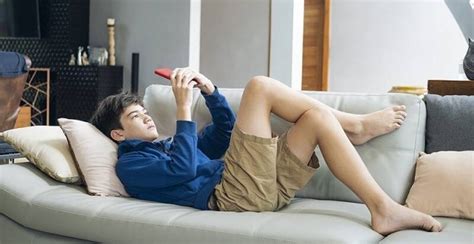 闪电心灵愈站 花季少年沉迷网络 心理专家：四个方面助力重燃学习动力腾讯新闻