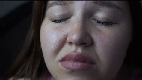 Lily Crying On Bed Lilyarmelsweet Clips4sale