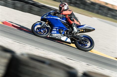 First Ride 2019 Yamaha Yzf R3 Devitt