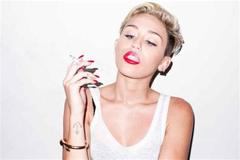 Miley Cyrus Page 16