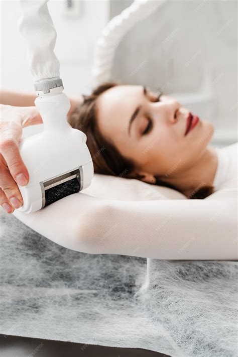 Premium Photo Lymphatic Drainage Procedure Doctor Is Using Lymphatic