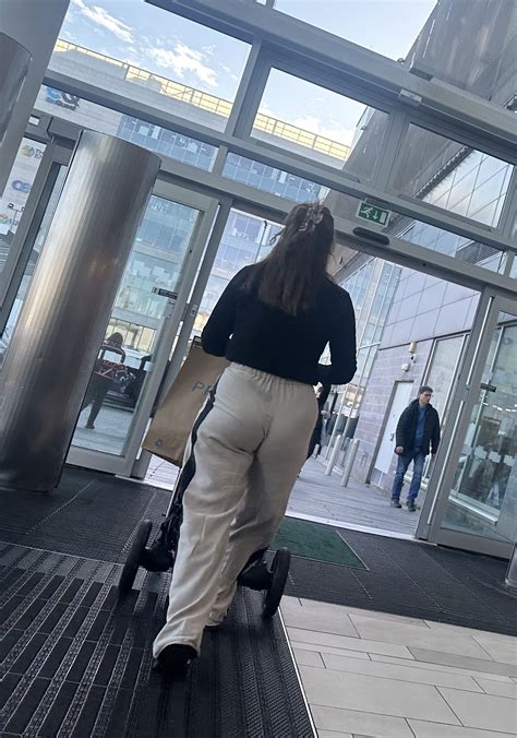 Milf Doing Her Shopping Forum