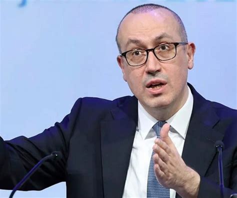 Bbva Cree Que La Incertidumbre De La Opa No Es Buena Para El Banco Ni