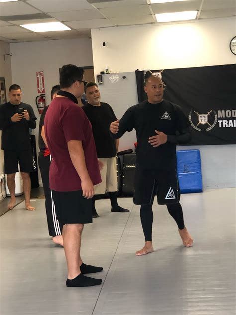 Combatives Level 1 Unarmed Violent Encounters — Modern Warrior