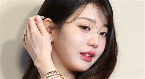 수지 고급스러운 섹시미 뉴스1