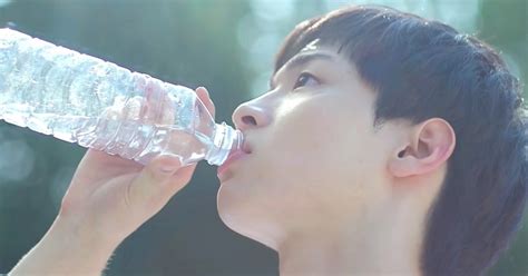 볼빨간사춘기 뮤비에서 청량미 뽐내던 신인 배우의 근황 뉴스에이드
