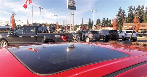 ‘landmark Canadian Flag Stolen From Gm Dealership Automotive News