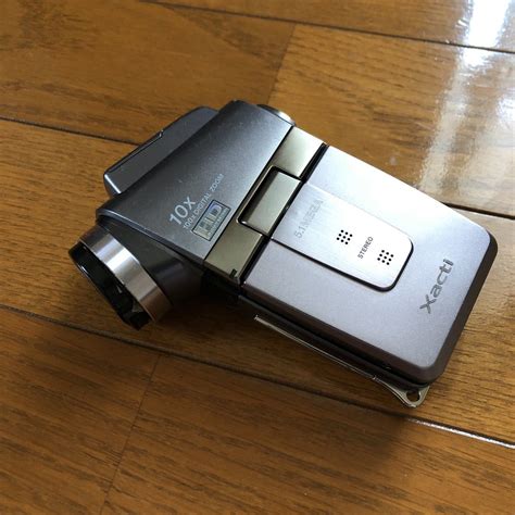 【目立った傷や汚れなし】sanyo Xacti Dmx Hd1 サンヨー ザクティ デジタルムービーカメラ ビデオカメラ Used0910の
