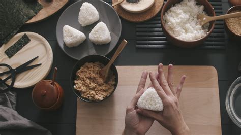 Tired Of Making Goopy Sandwiches With Your Canned Tuna Try Onigiri Instead